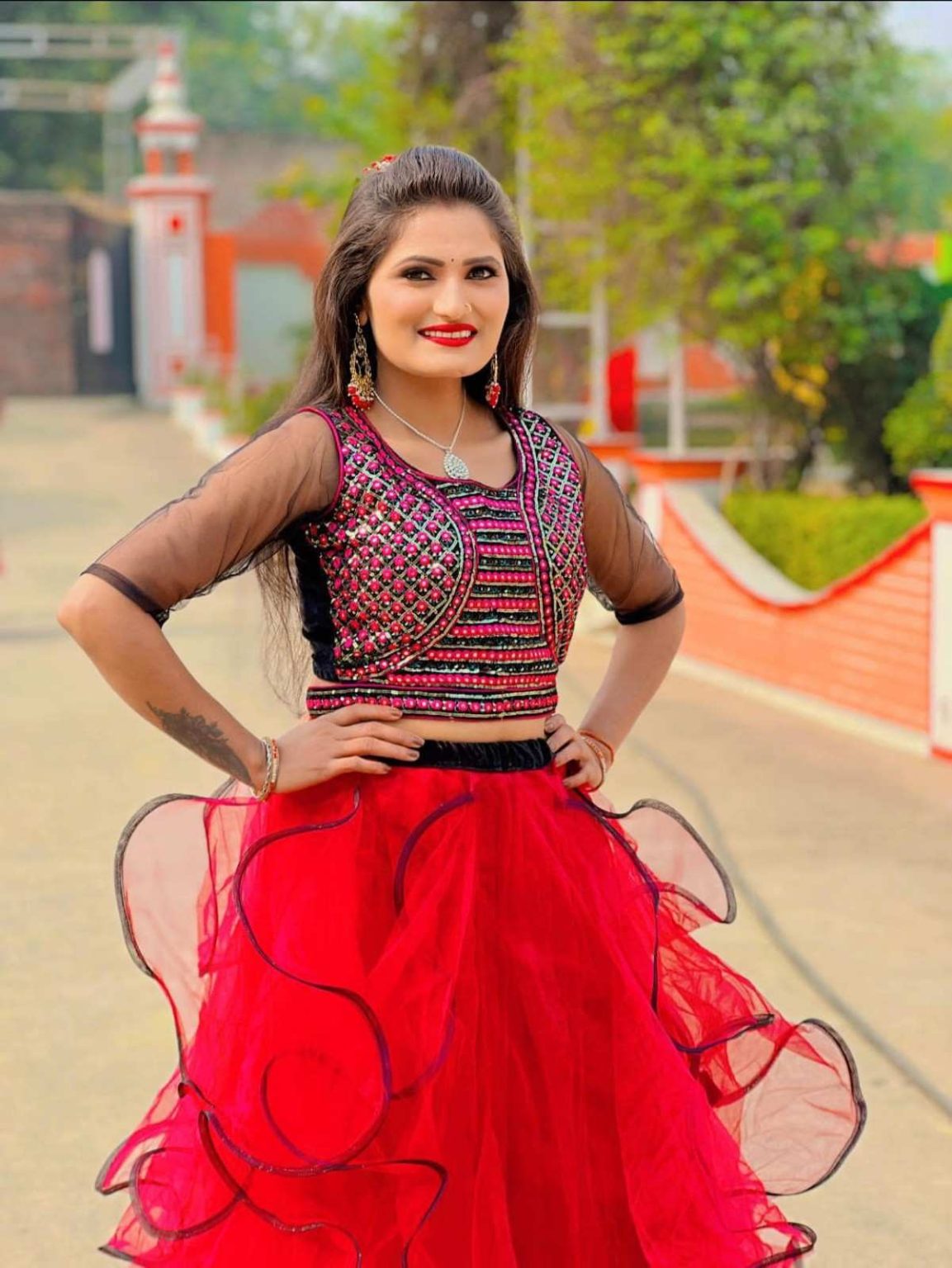 Top Bhojpuri Singers Name with Photos | Famous Old & New Artists ...